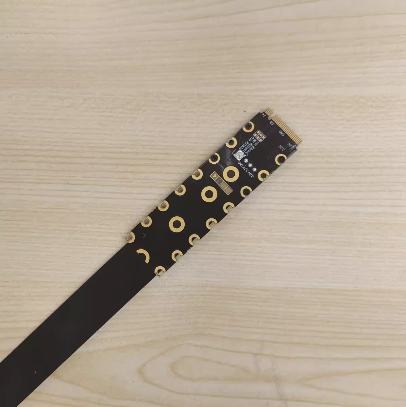 ADT PCIe 5.0 M.2 NVMe riser cable